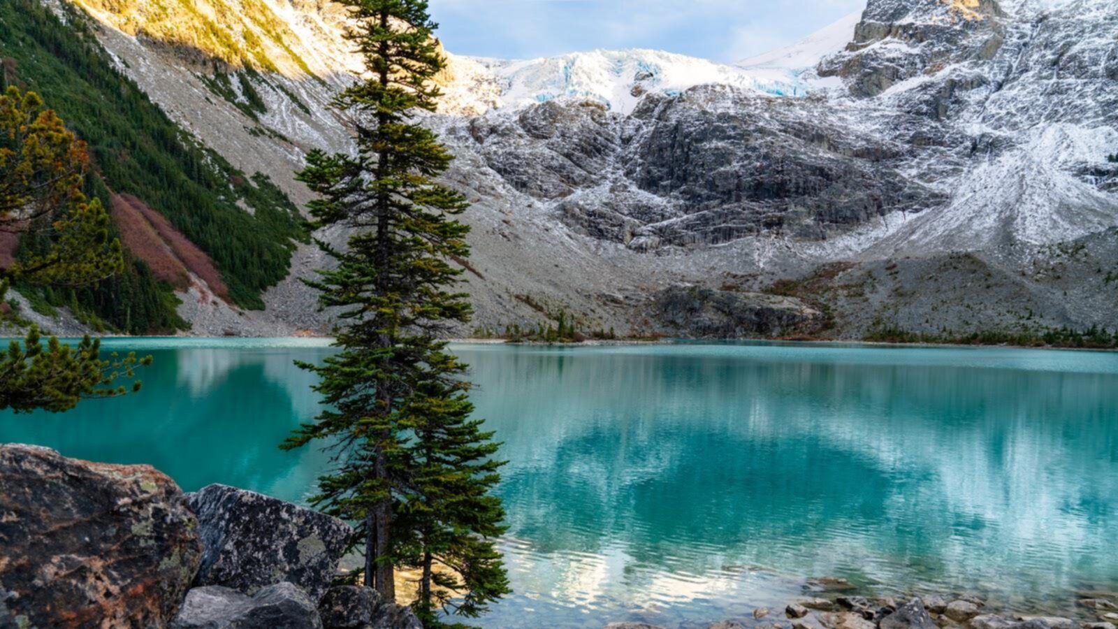 Joffre Lakes Hiking | Trail Guide British Columbia