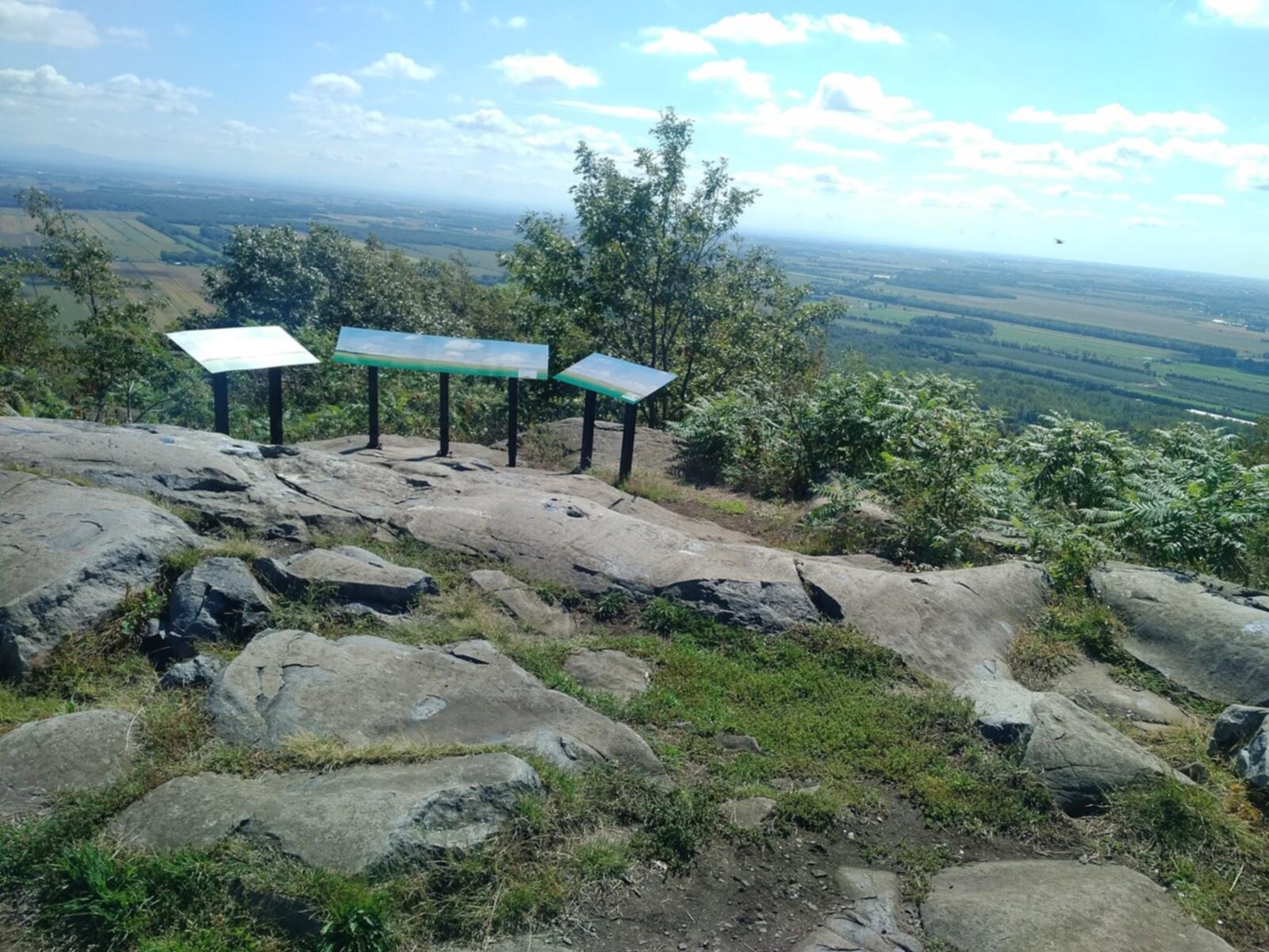 Sentiers du Mont Saint-Grégoire | Guide Montérégie