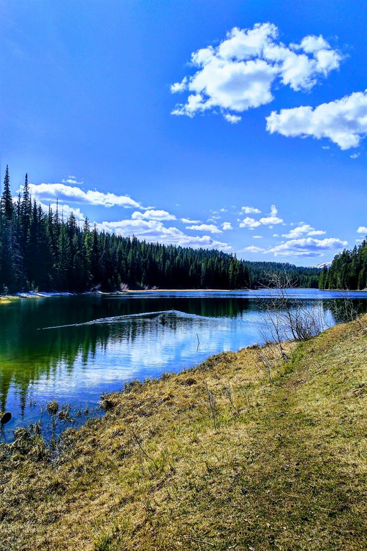 Blue Earth Lake Park | Hiking Trails Thompson Okanagan
