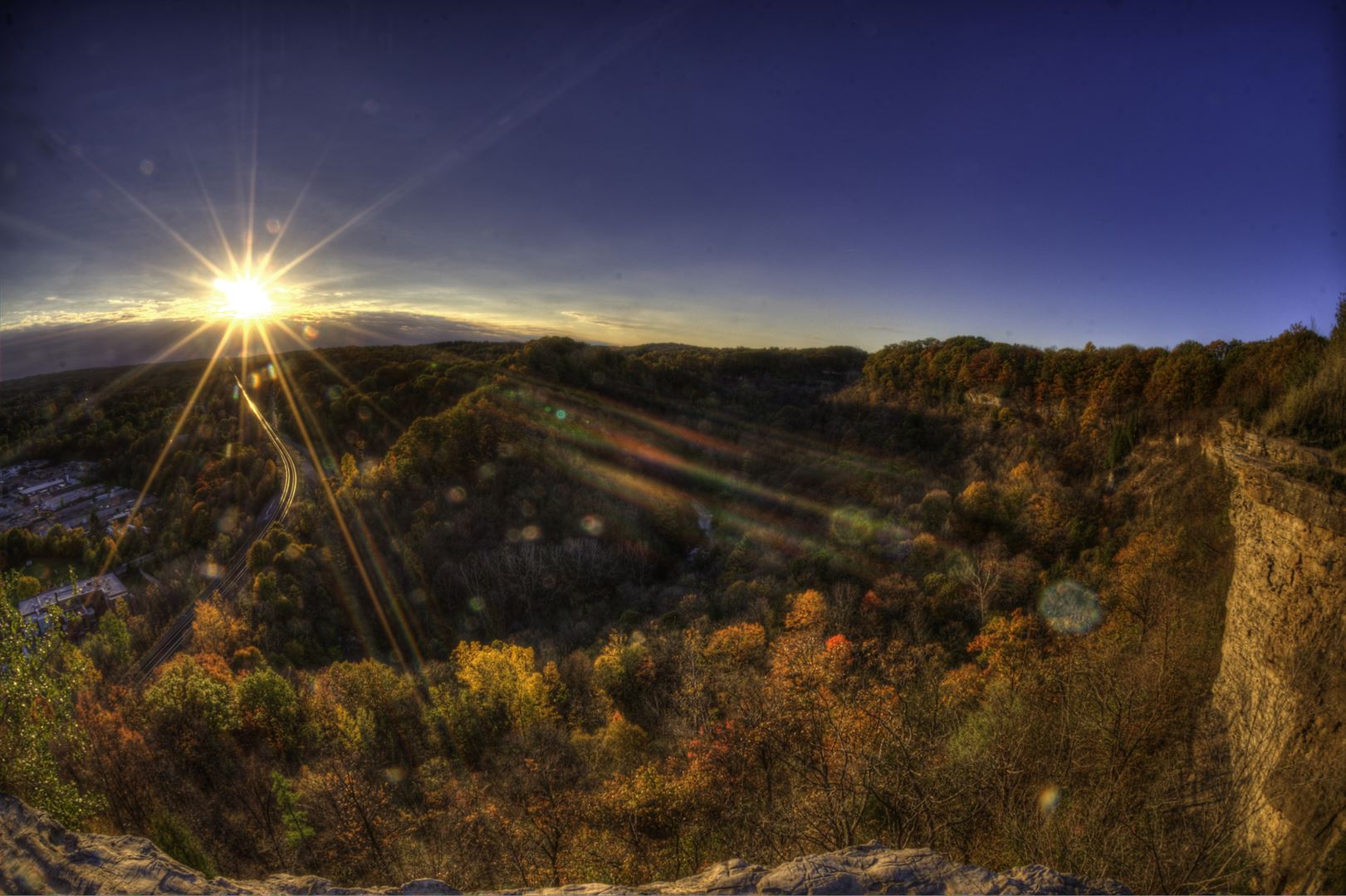 Dundas Peak Hiking Trail | Hamilton Ontario Guide